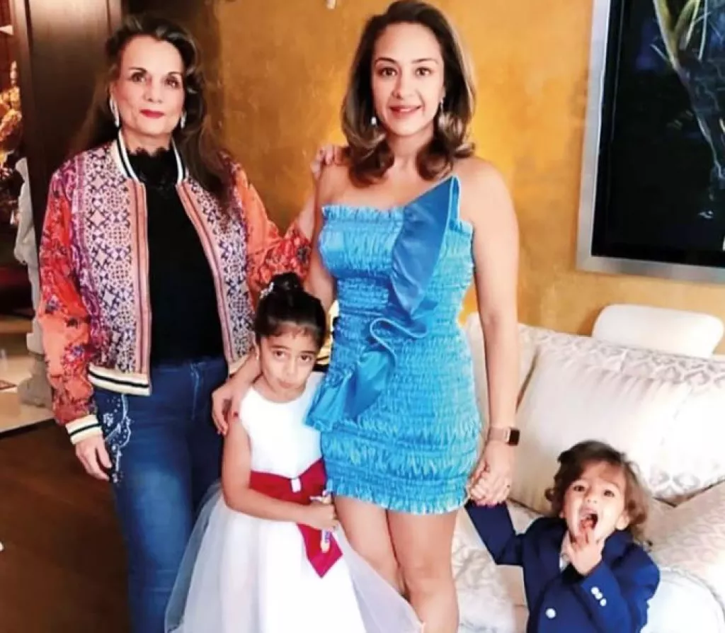 Mumtaz Celebrates Her 75th B'day With Family In Uganda, Shares Her ...