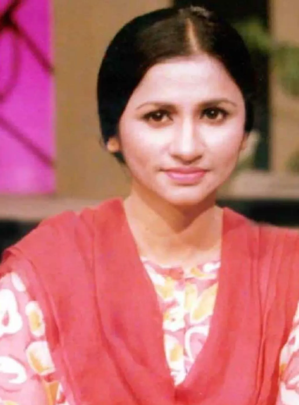 Singer Nayyara Noor Passes Away: Melody Queen Loved By Both Pakistanis ...