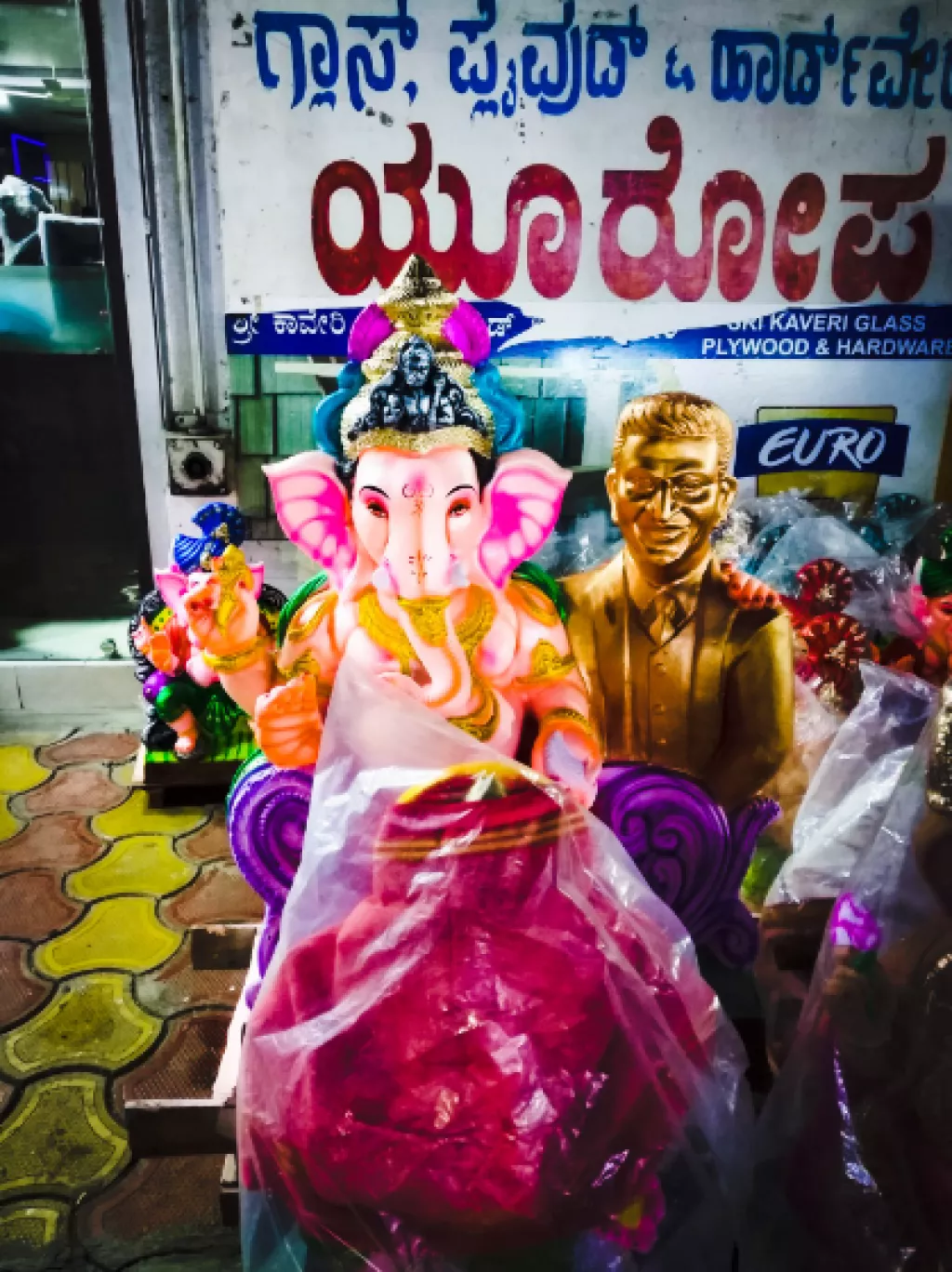 Puneeth Rajkumar's Fans Bring Home Late Actor's Idol Along With Lord ...