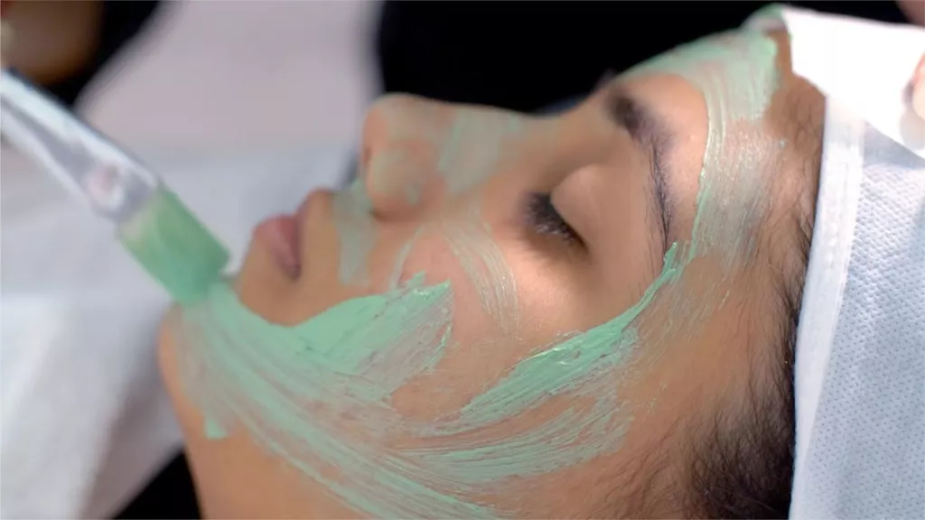 10 Best Facials For Brides To Try Before Her Wedding, From Galvanic To ...