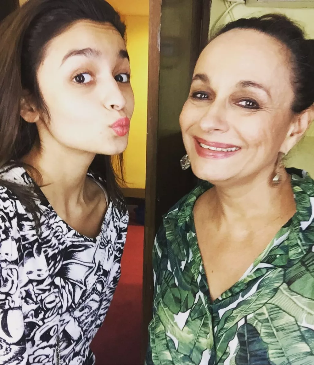 Alia Bhatt Reveals Mom, Soni Razdan Handles Her Money, Shares She's ...