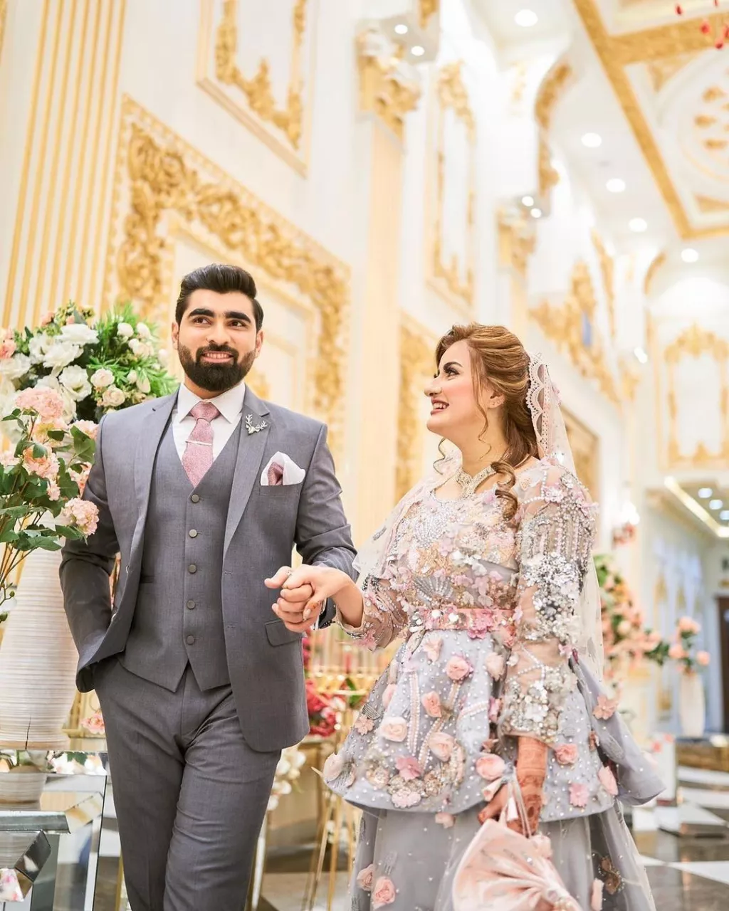 Muslim Bride Wore 3-D Flower Tulle Gown With A Long Trail For Her ...