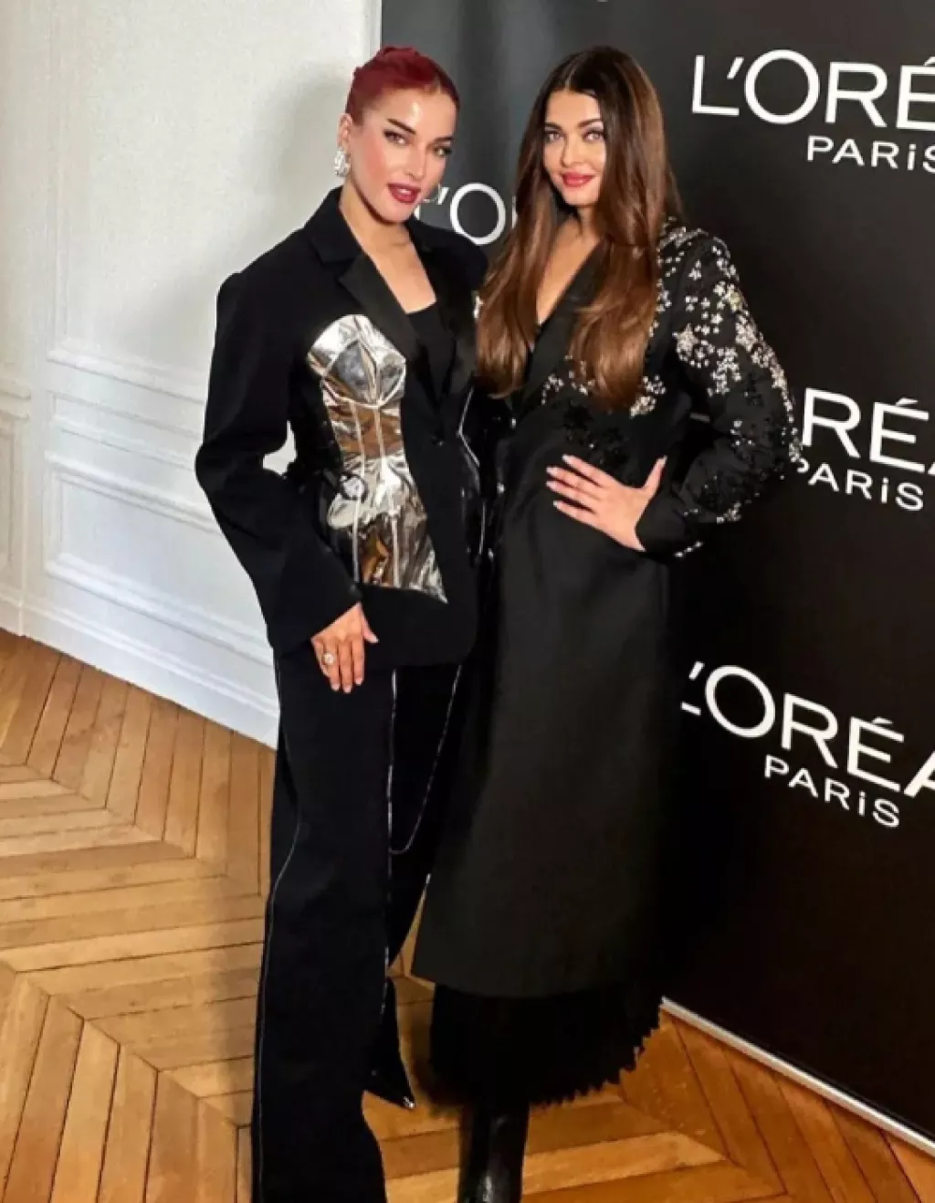 Aishwarya Rai Makes 1st Appearance At PFW 2023, Stuns In A Black Dress ...