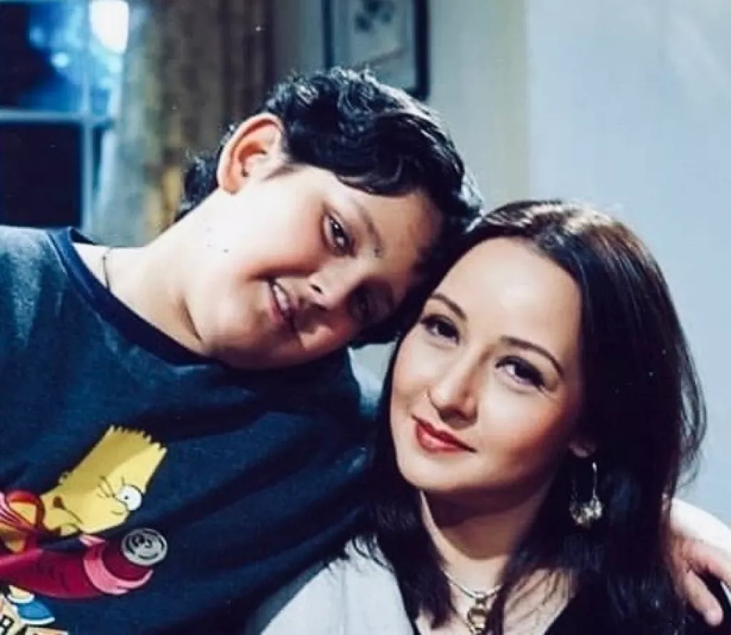 Meet Adnan Sami's Son, Azaan Sami Khan, Pak Music Composer, Raised By ...