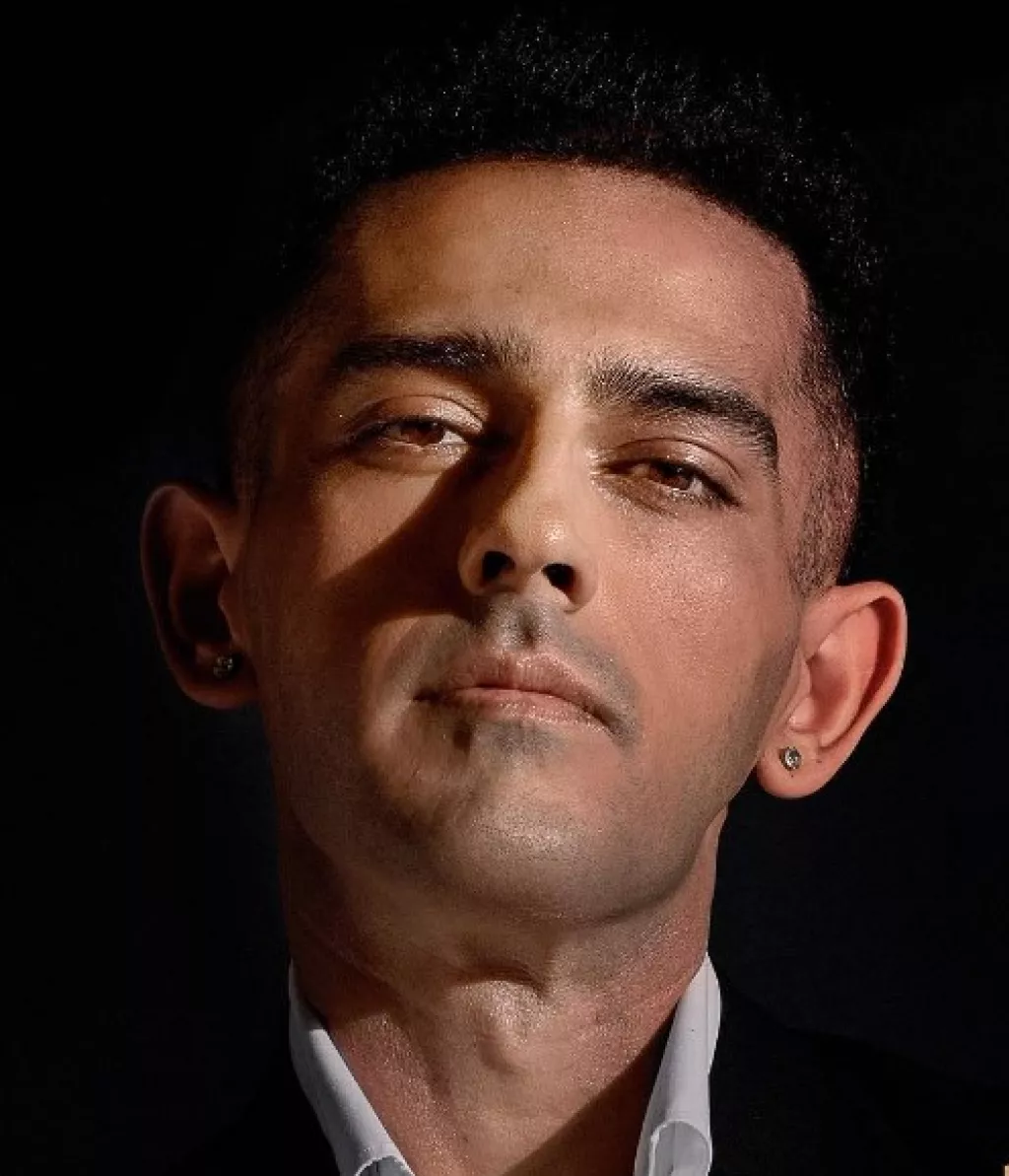 Meet Adnan Sami's Son, Azaan Sami Khan, Pak Music Composer, Raised By ...