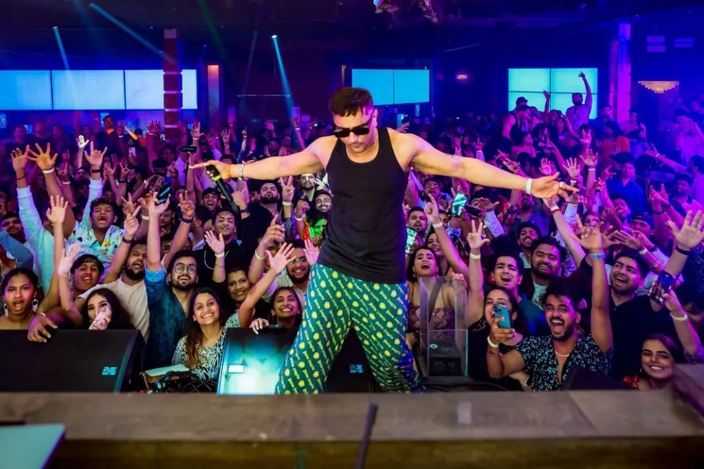 Meet India's Richest Rapper With Rs. 208 Crore Net Worth, And He's Not ...