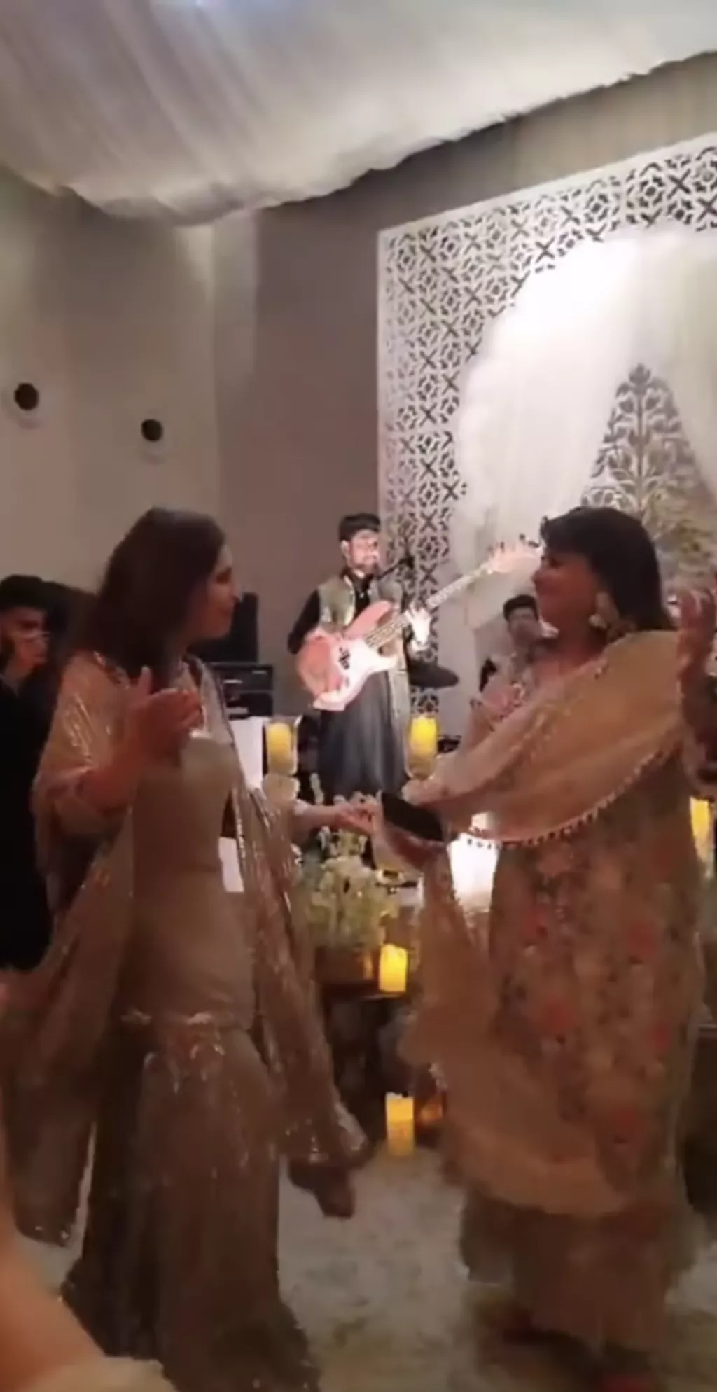 Parineeti Chopra's Joyous 'Chooda' Ceremony Pics Out, She Radiates ...