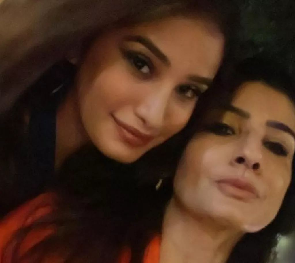 Raveena Tandon's Daughter, Rasha Drops A Cute Video To Wish Mom On Her ...
