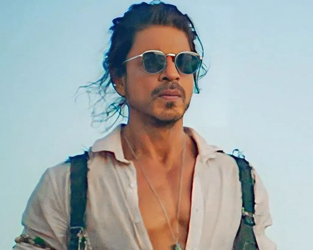 Shah Rukh Khan's Son, AbRam's Adorable Reaction To His Jet Pack Scene ...