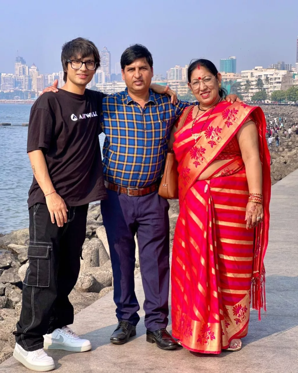 Meet Sourav Joshi: Labourer's Son, YouTube Success After 12th, Earns Rs ...