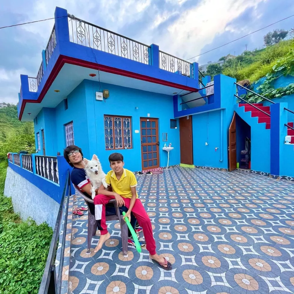 Meet Sourav Joshi: Labourer's Son, YouTube Success After 12th, Earns Rs ...