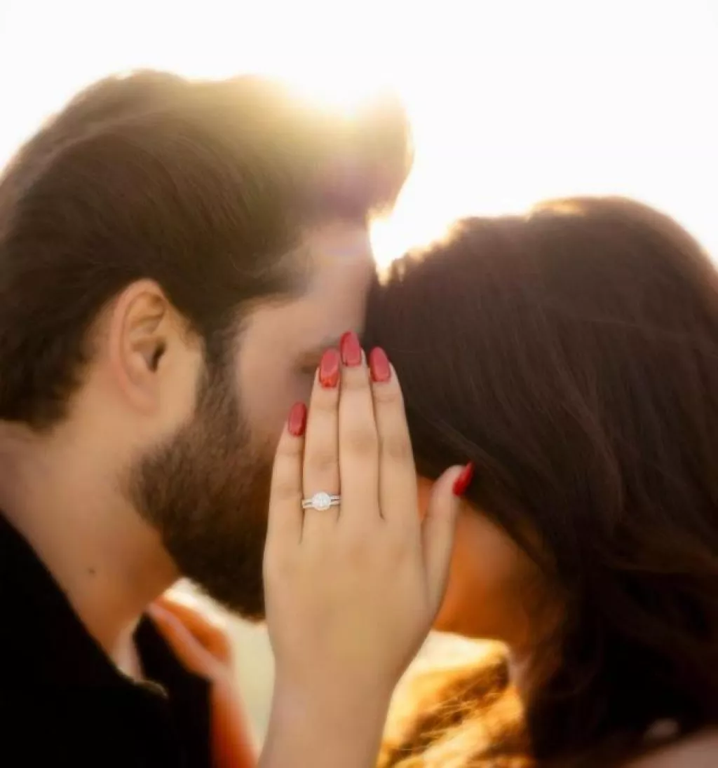 Neha Bagga Dons Red 'Salwar' For 'Pahadi'-Wedding, Pairs It With Huge ...