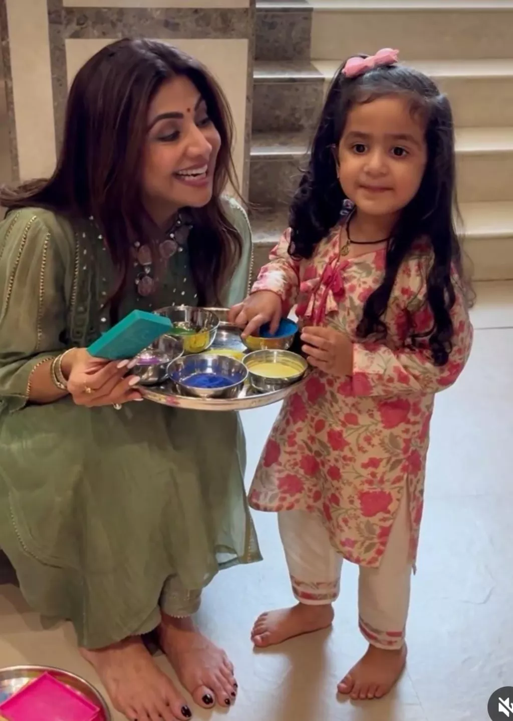 Shilpa Shetty Drops A Cute Video On Diwali, Teaches Her Baby Girl ...