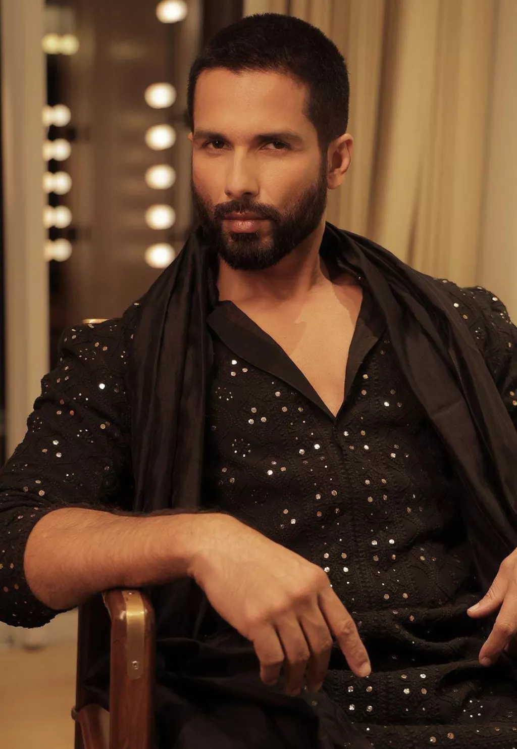 Diwali 2023: Mira Rajput Aces In Her Ethnic Wear, Drops A Mushy Photo ...