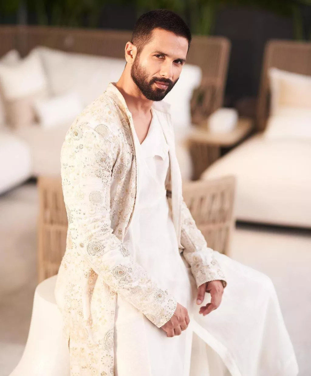 Diwali 2023: Mira Rajput Aces In Her Ethnic Wear, Drops A Mushy Photo ...