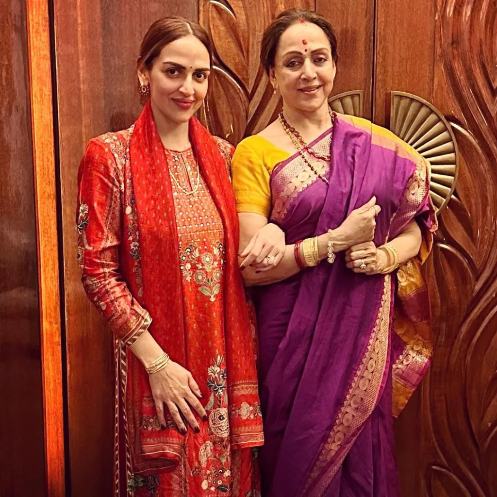 Diwali 23: Esha Deol Performs Puja With Daughters, Radhya-Miraya At Her ...