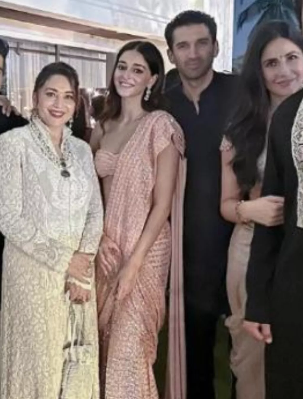 Ananya Panday Graces The Cover Of Elle India Magazine, Netizens Say ...