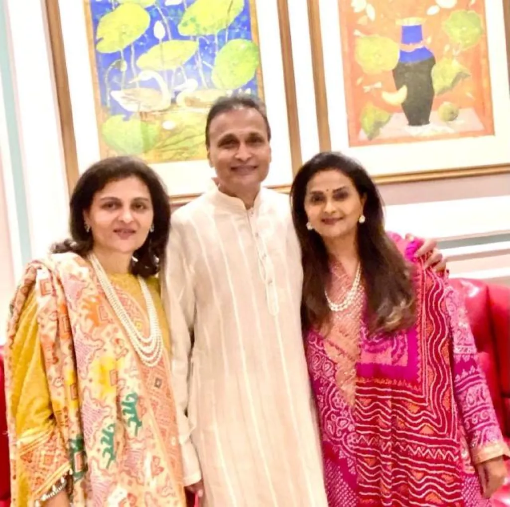 Tina Ambani Shares Throwback Pictures With 'Nanad', Dipti Salgaocar To ...