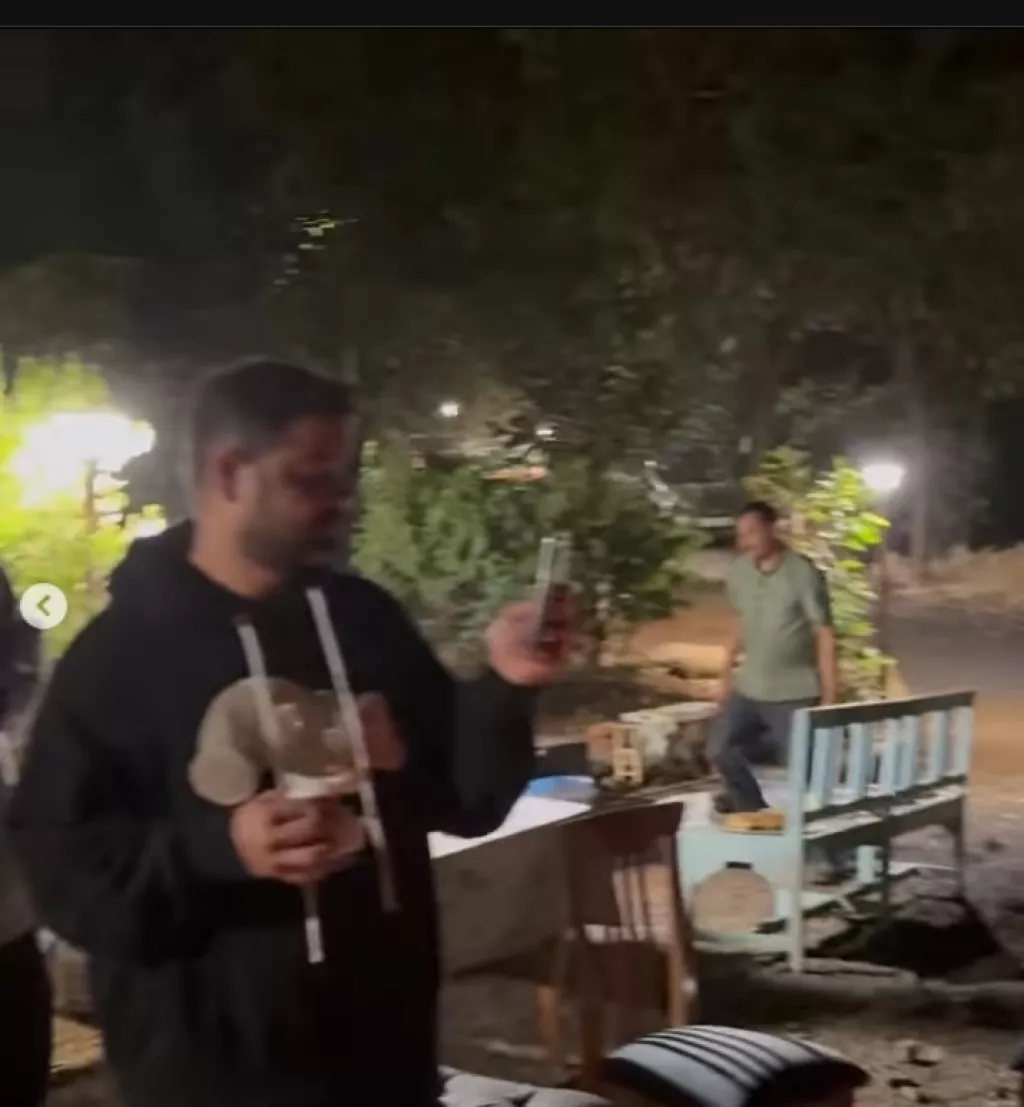 Anushka Sharma's Brother Karnesh Ssharma Records Triptii Dimri Singing ...