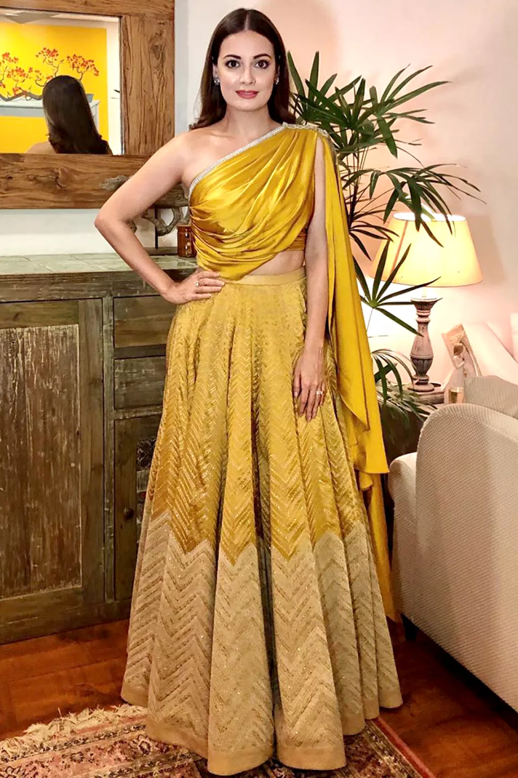 20 Divas Who Flaunted Uniquely Styled Blouses, From Infinity Blouse To ...