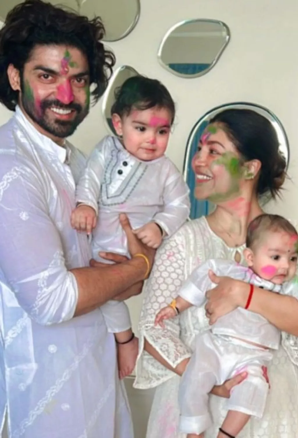 Debina Bonnerjee And Gurmeet Choudhary Celebrate Lianna And Divisha's ...