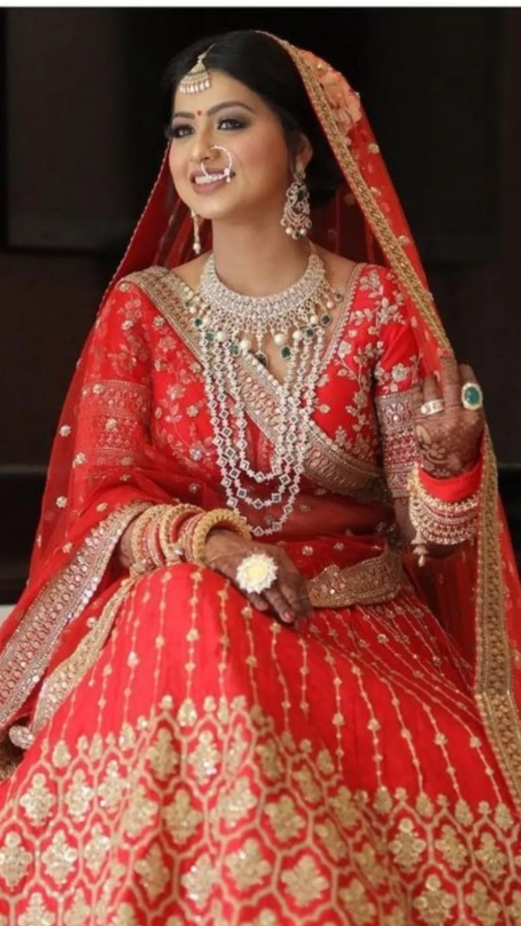 20 Brides Who Paired Their Bridal Ensembles With Stunning Layered ...