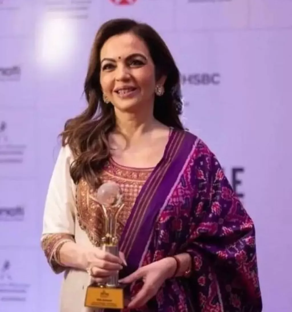 Nita Ambani Dons A Silk Hand Embroidered 'Marodi' Suit With Patan ...