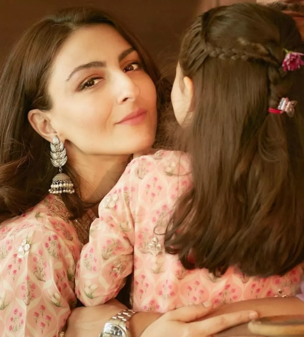 Inaaya Naumi Kemmu Cooks 'Sheer Khurma' On Eid, Her Mommy, Soha's Reaction Was Unmissable