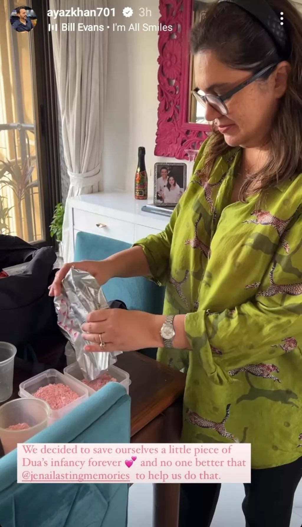 Ayaz Khan's Wife, Jannat Utilises The Golden Hour To Mushily Pose With 4-Month-Old Daughter, Dua