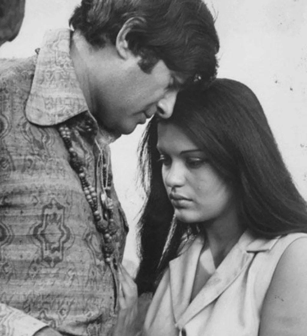 Zeenat Aman On How She Reacted After Mentor, Dev Anand Ignited Her ...