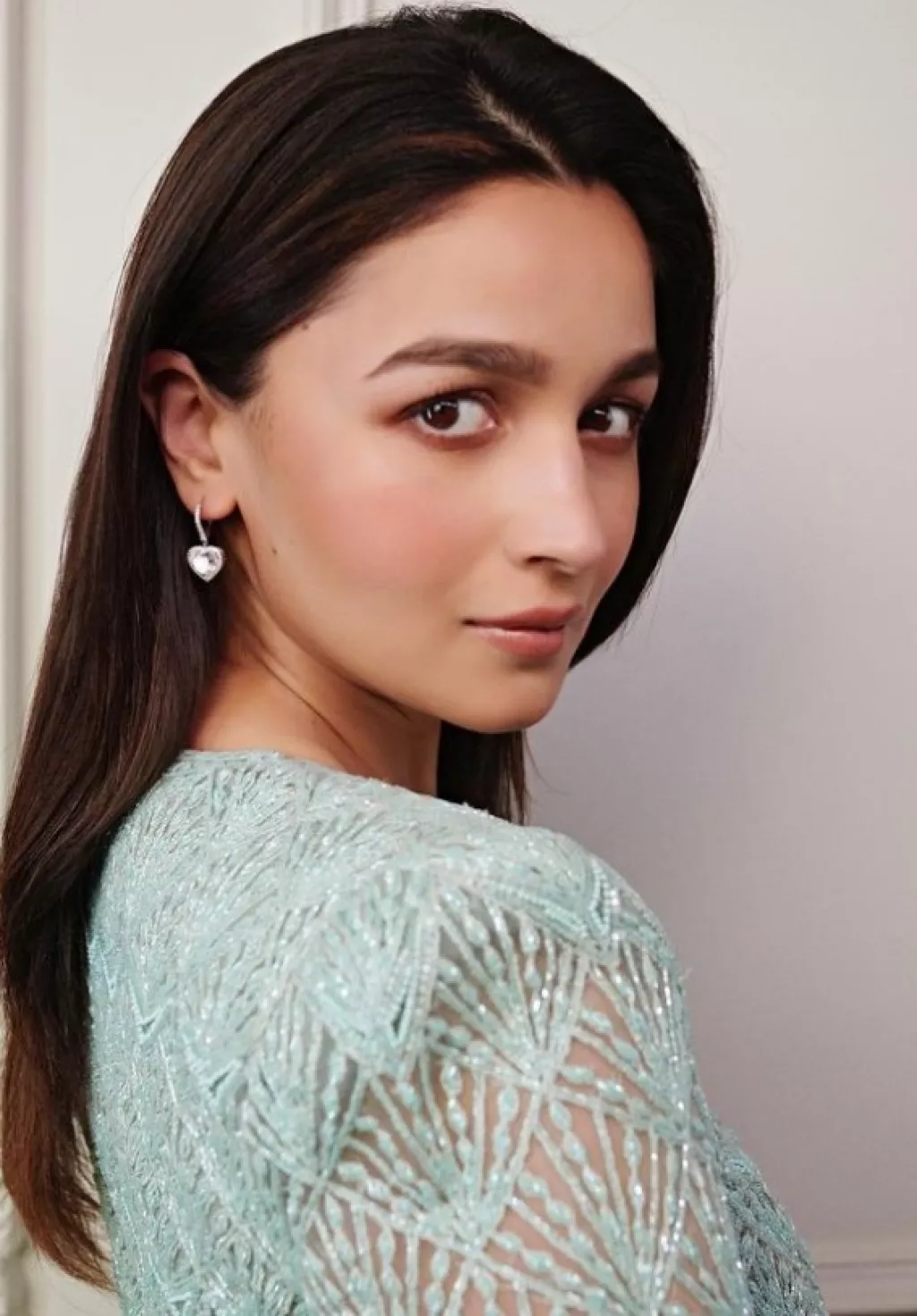 Alia Bhatt Reveals Her Comfort Style, Says, Her Dream Is To Wear 'Gucci ...