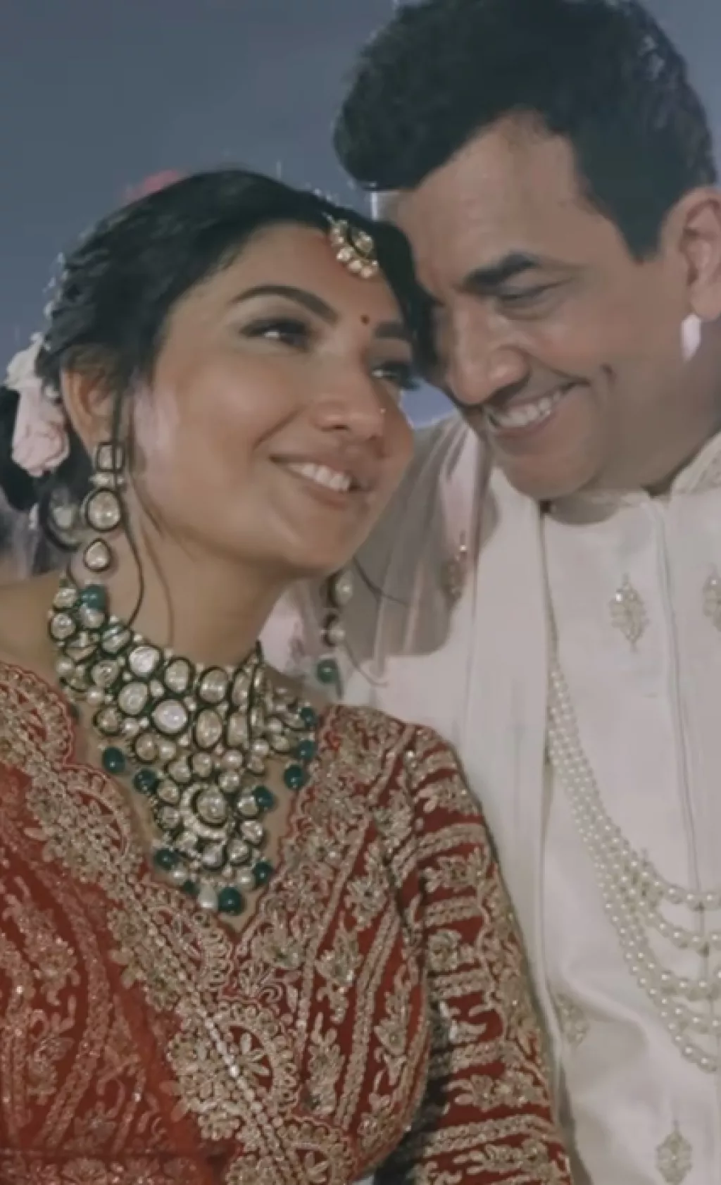 Chef Sanjeev Kapoor Got Emotional At Daughter's Wedding As Singer, Shankar Mahadevan Sang 'Dilbaro'