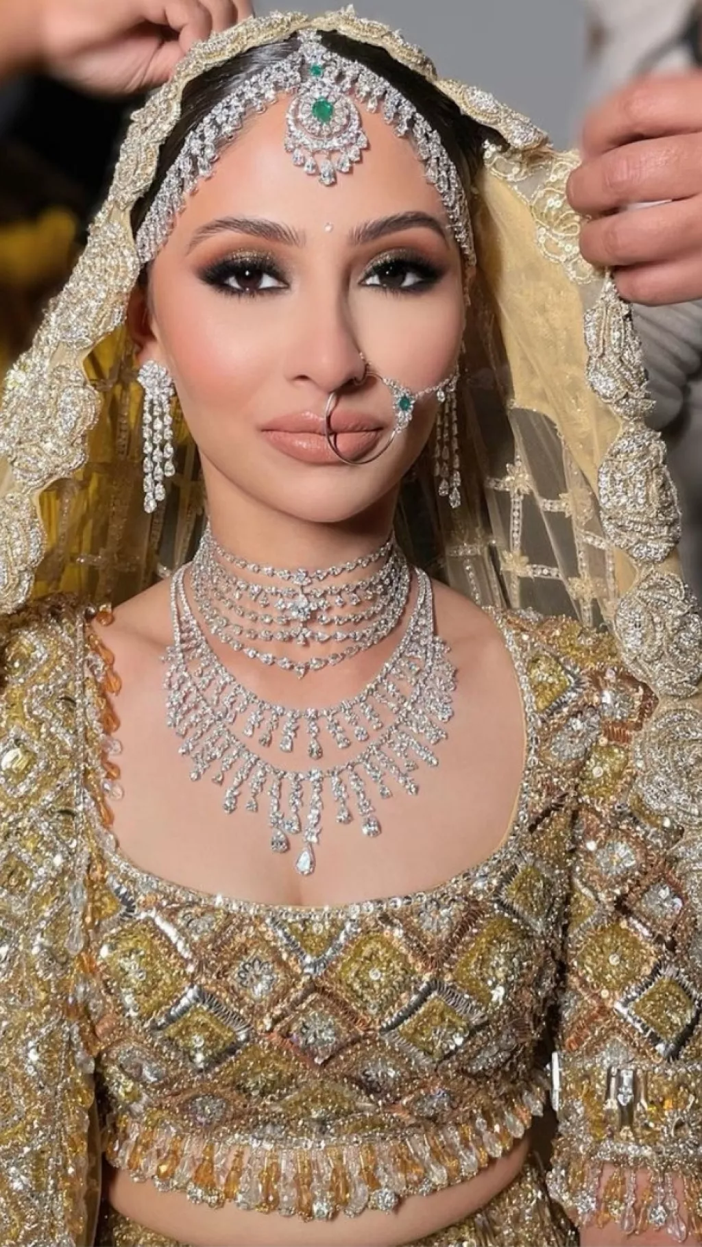 16 Brides Who Wore Golden Ensembles At Their Special Day: From ...