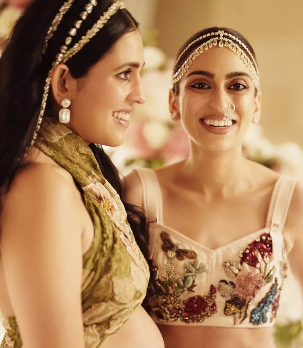 Shloka Mehta's Sister, Diya Mehta Channels Modern Bride Look, Poses ...