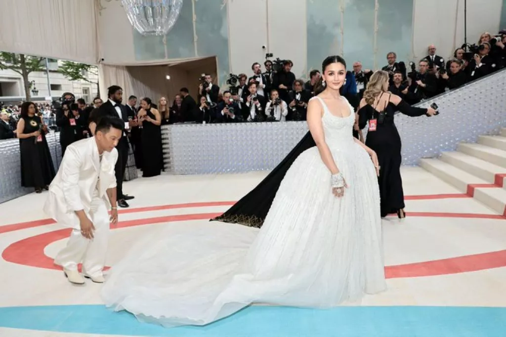 Alia Bhatt Turns Prabal Gurung's Muse For MET Gala Debut, Dons A Ball ...