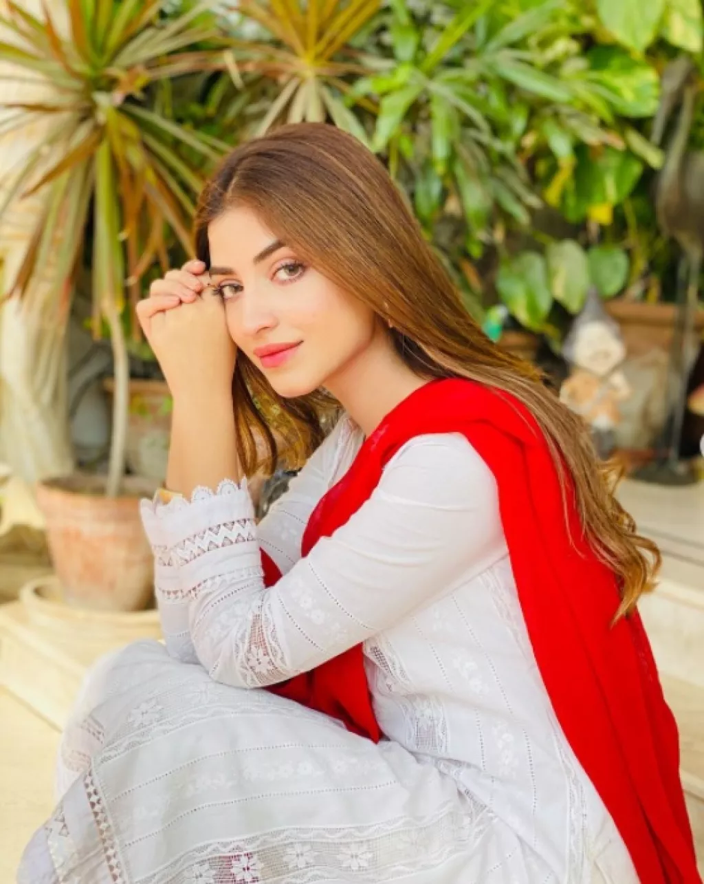 22 Pakistani Actresses Who Can Give Tough Competition To B-Town Divas ...
