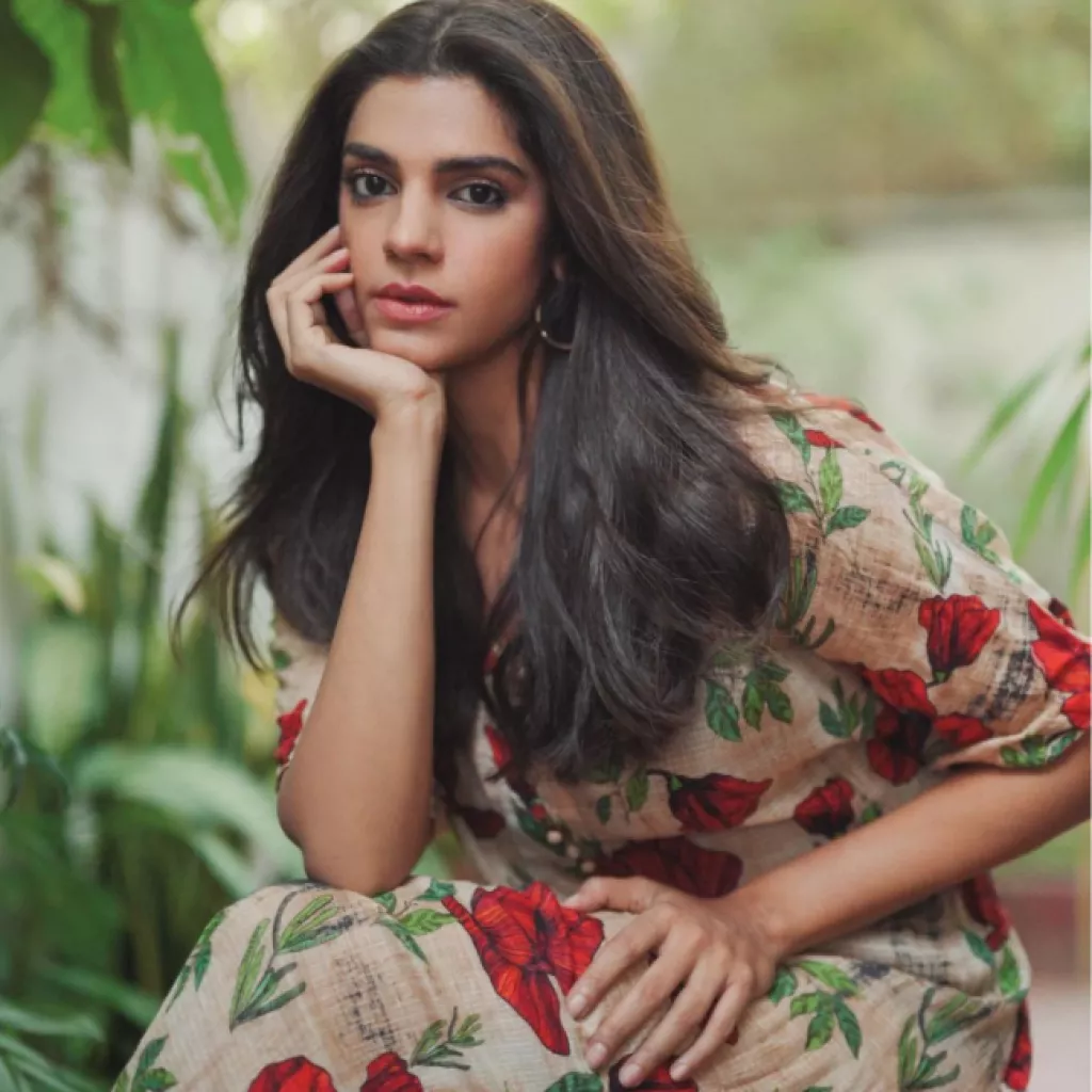 22 Pakistani Actresses Who Can Give Tough Competition To B-Town Divas ...