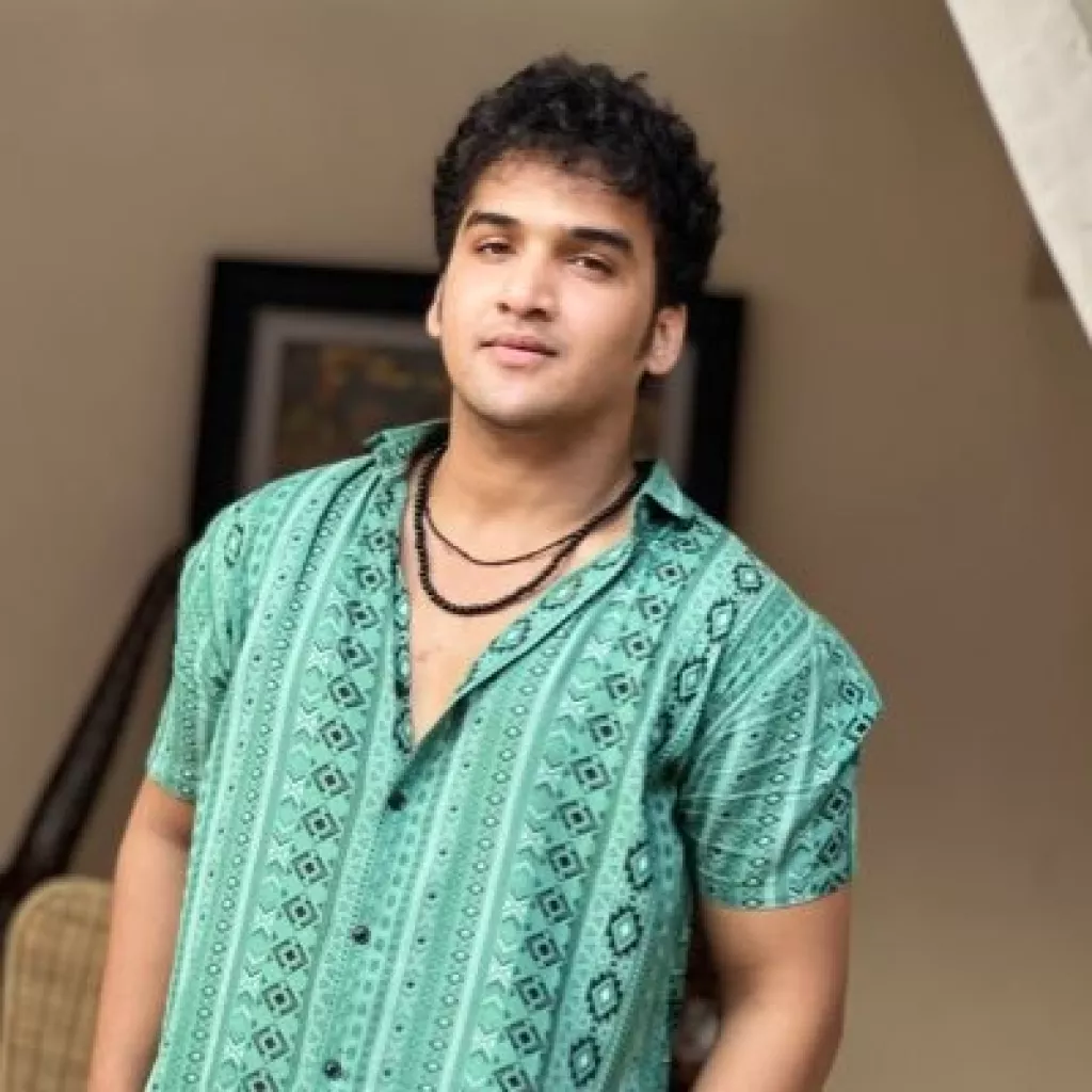 'Maharana Pratap' Fame, Faisal Khan Buys A Mercedes To Fulfil Dreams ...