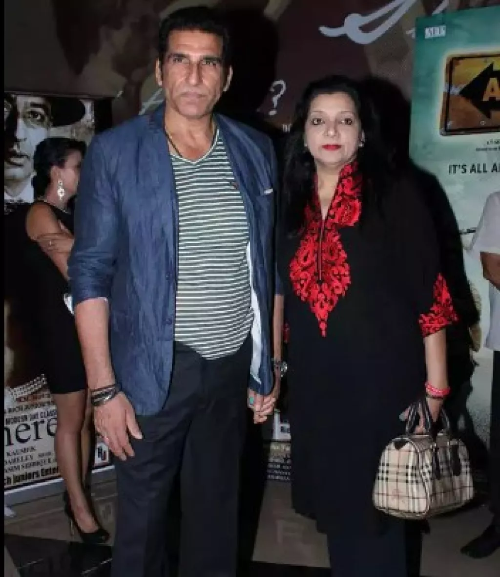 Iconic Bollywood Villains In Their Real Life With Wife And Family, From ...