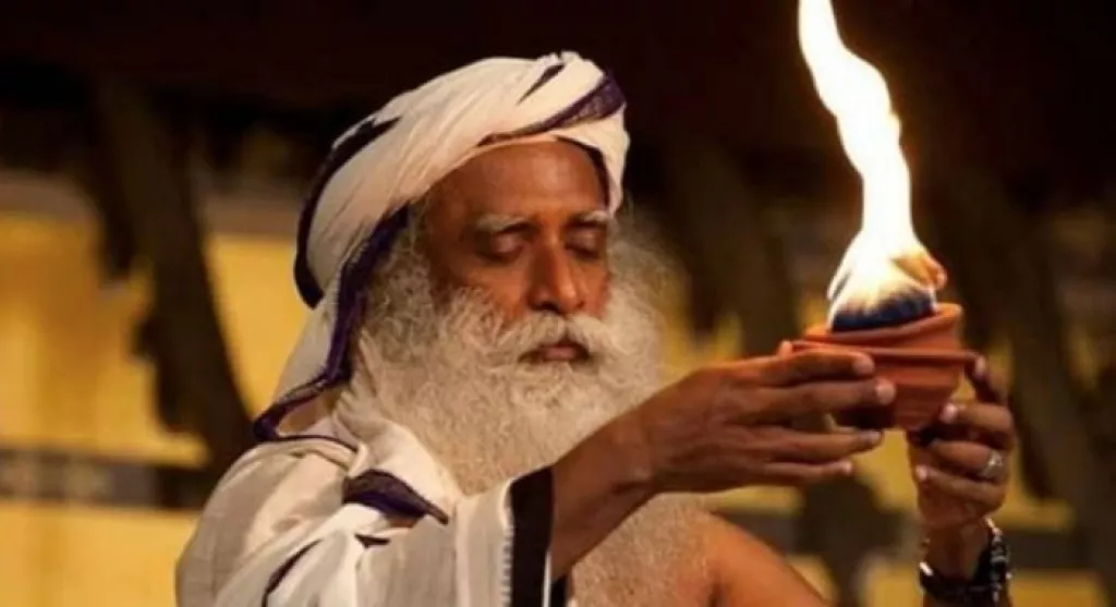 Sadhguru Jaggi Vasudev's Biography: Education, Family, Yogi, Isha ...