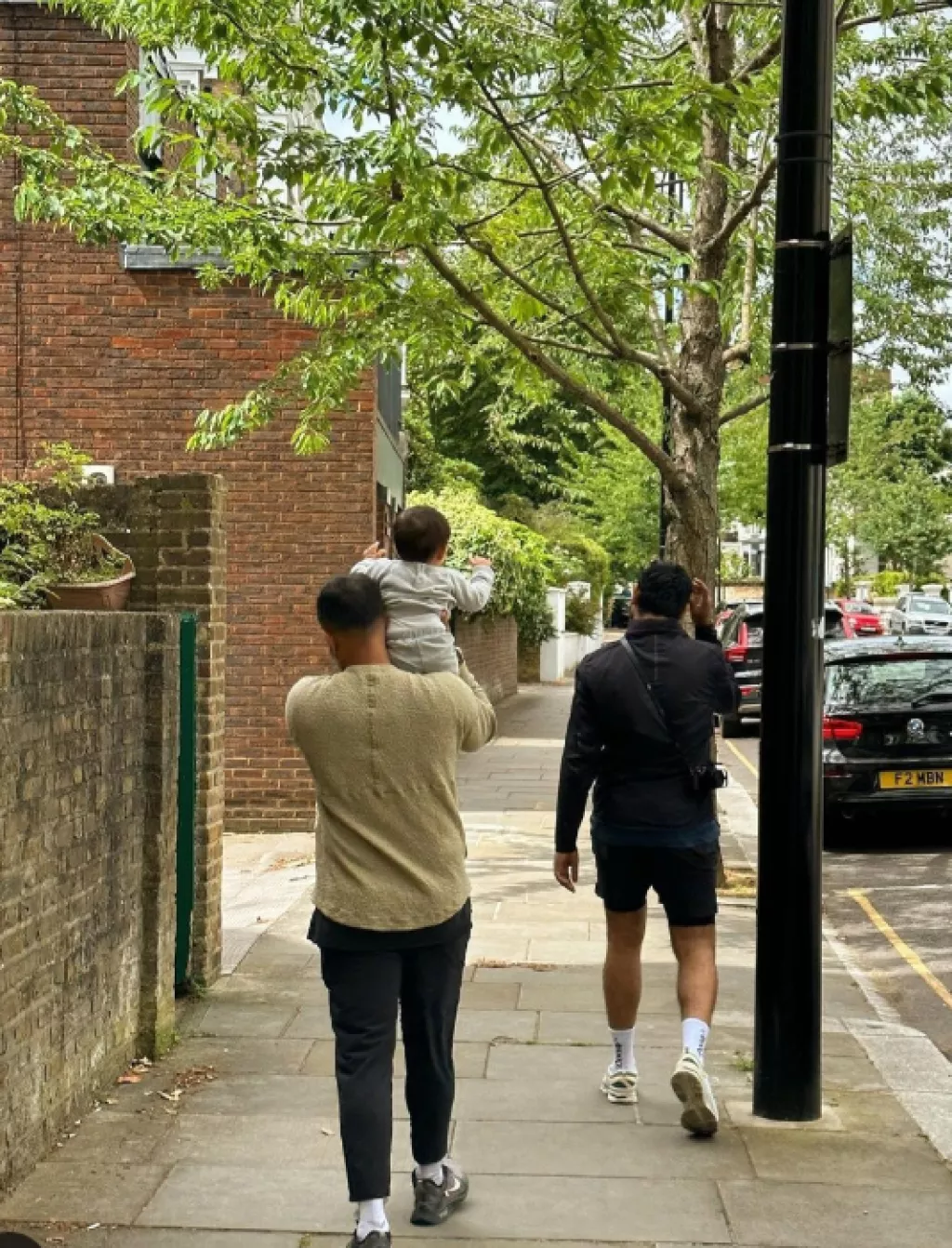 Vayu Kapoor Goes On A Walk With Parents, Sonam And Anand, 'Maasi', Rhea ...