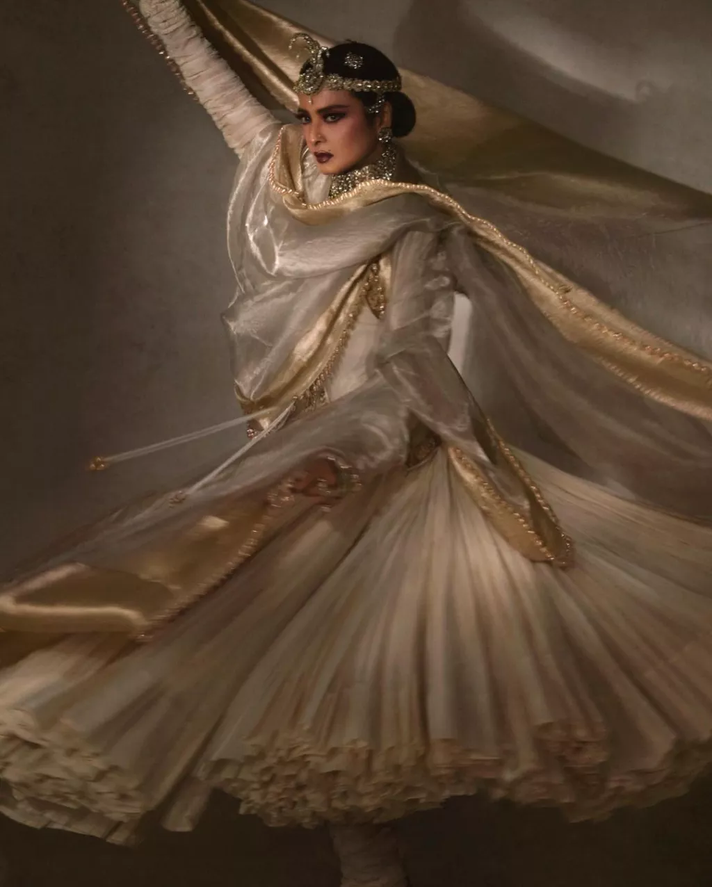 Rekha Looks Completely Unrecognizable As Myntra Reimagines Her As ...