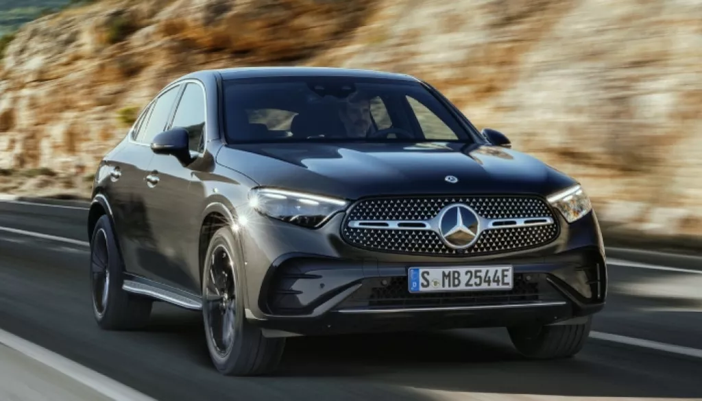 Huma Qureshi's Net Worth: Fee Per Film, Expensive Cars, Alleged Affair ...