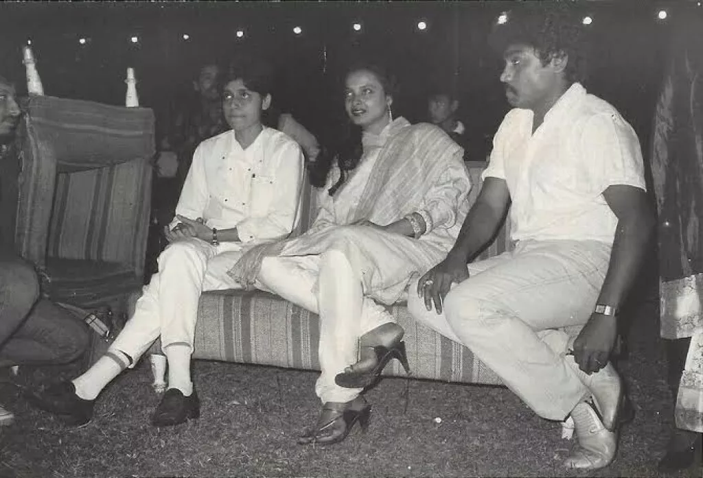 Rekha’s Relationship With Her Secretary-Cum-Soul Sister Farzana, Here’s ...