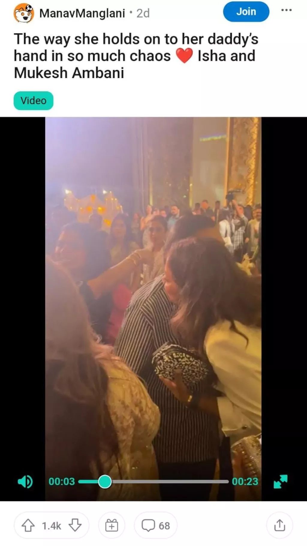 Isha Ambani Grabs Father, Mukesh Ambani's Hand In The Crowd, Internet ...