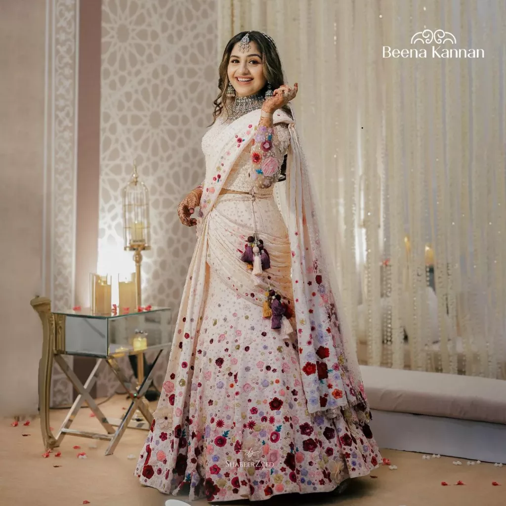 Noorin Shareef Gets Married To Fahim Safar, Bride Stuns In A Pastel ...