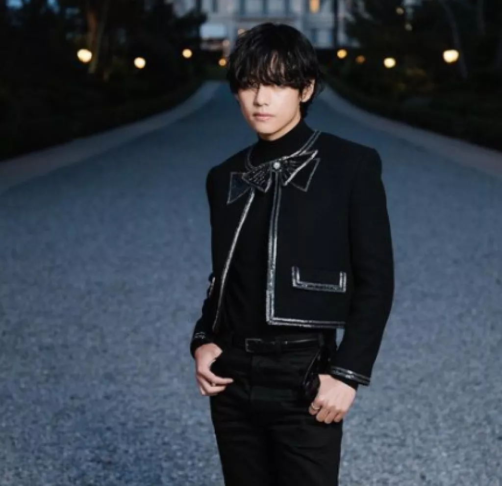 Park Seo Joon and BTS' V: Why Are They Trending, Their Friendship, Net ...