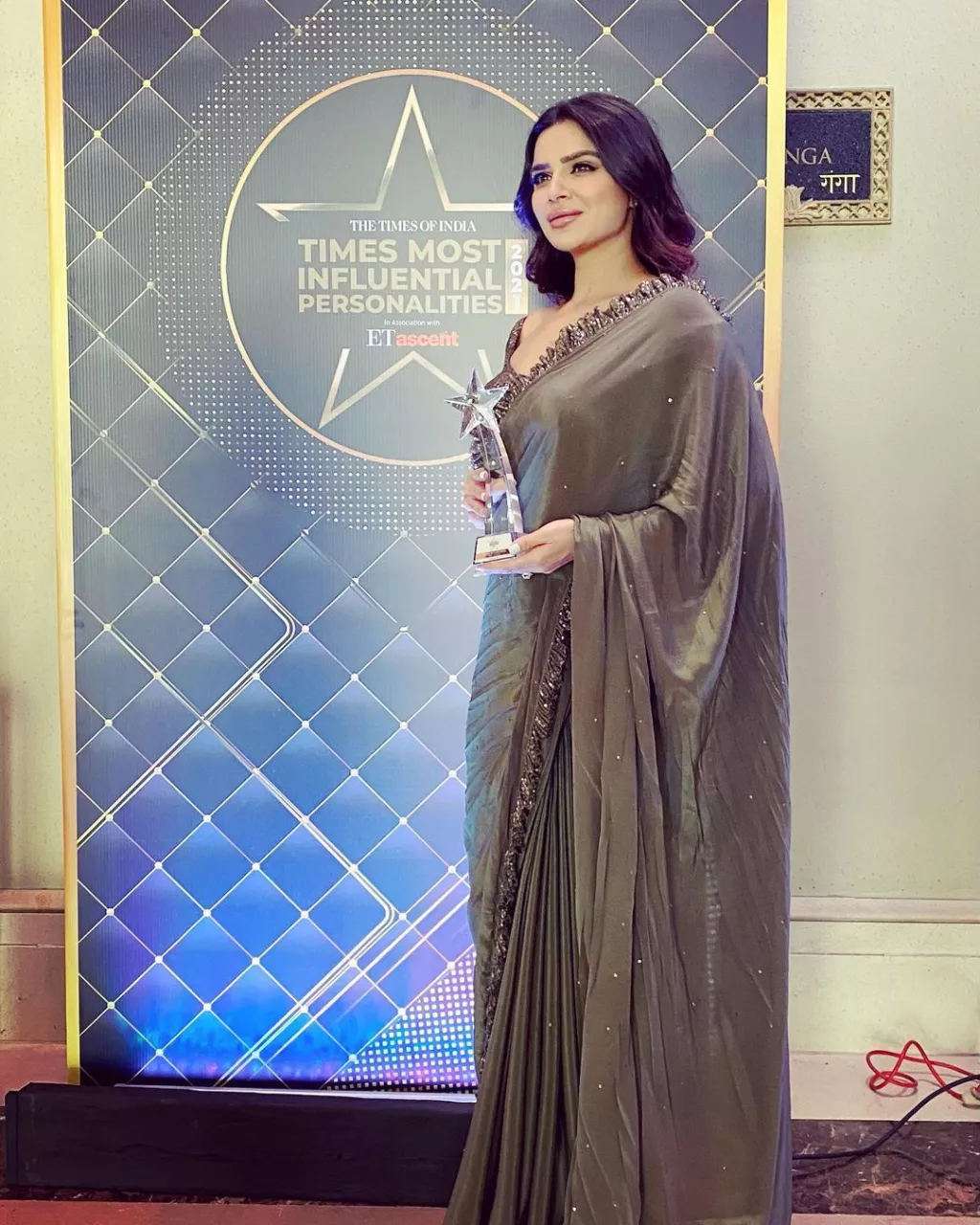 Aashka Goradia: Here's How TV Actress Built Rs 1200 Cr Renee Cosmetics ...