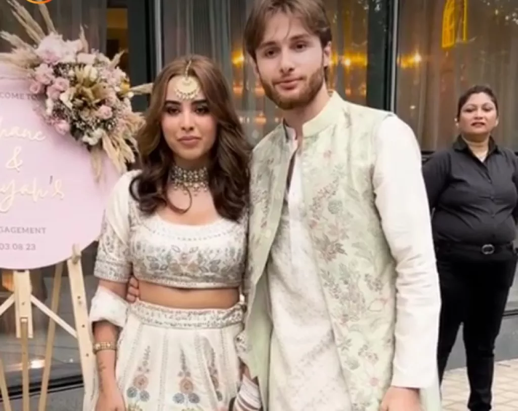 Aaliyah Kashyap Gets Engaged To Her Beau, Shane, She Looks Pretty In A ...