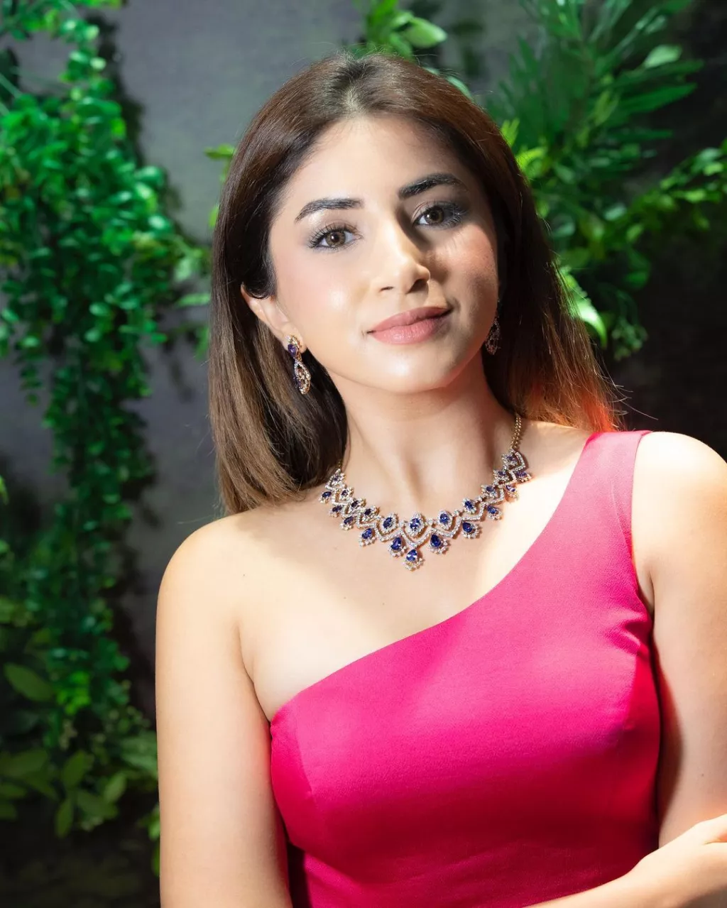 Aashna Shroff: Parents' Divorce, From Rs. 1500 To Rs. 37 Crores Net ...